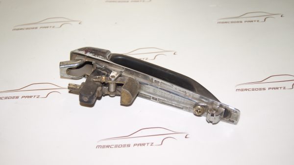 W123 rear Left or Right door handle - mercedespartz
