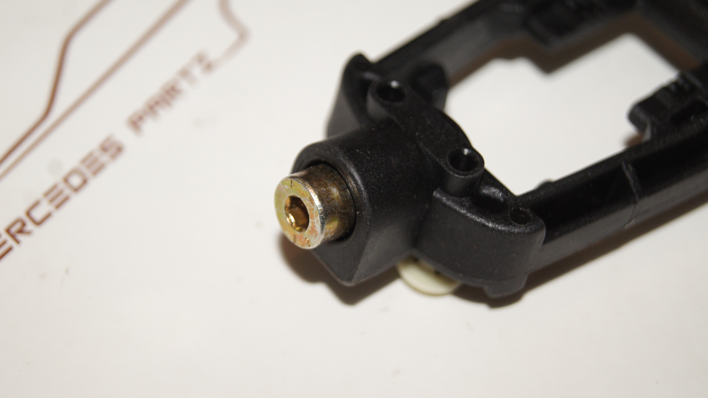 W202 W210 door handle clamp right classic - mercedespartz