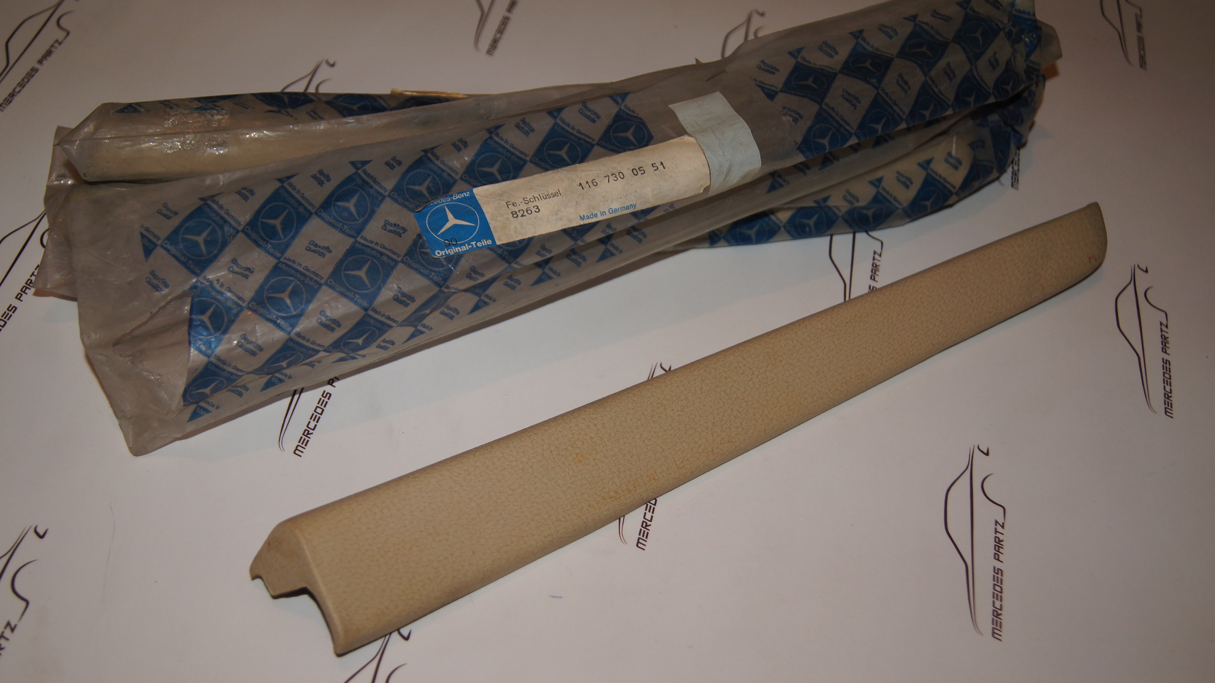 W116 rear door front left panelling - mercedespartz