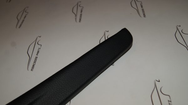 W116 front door rear right panelling - mercedespartz