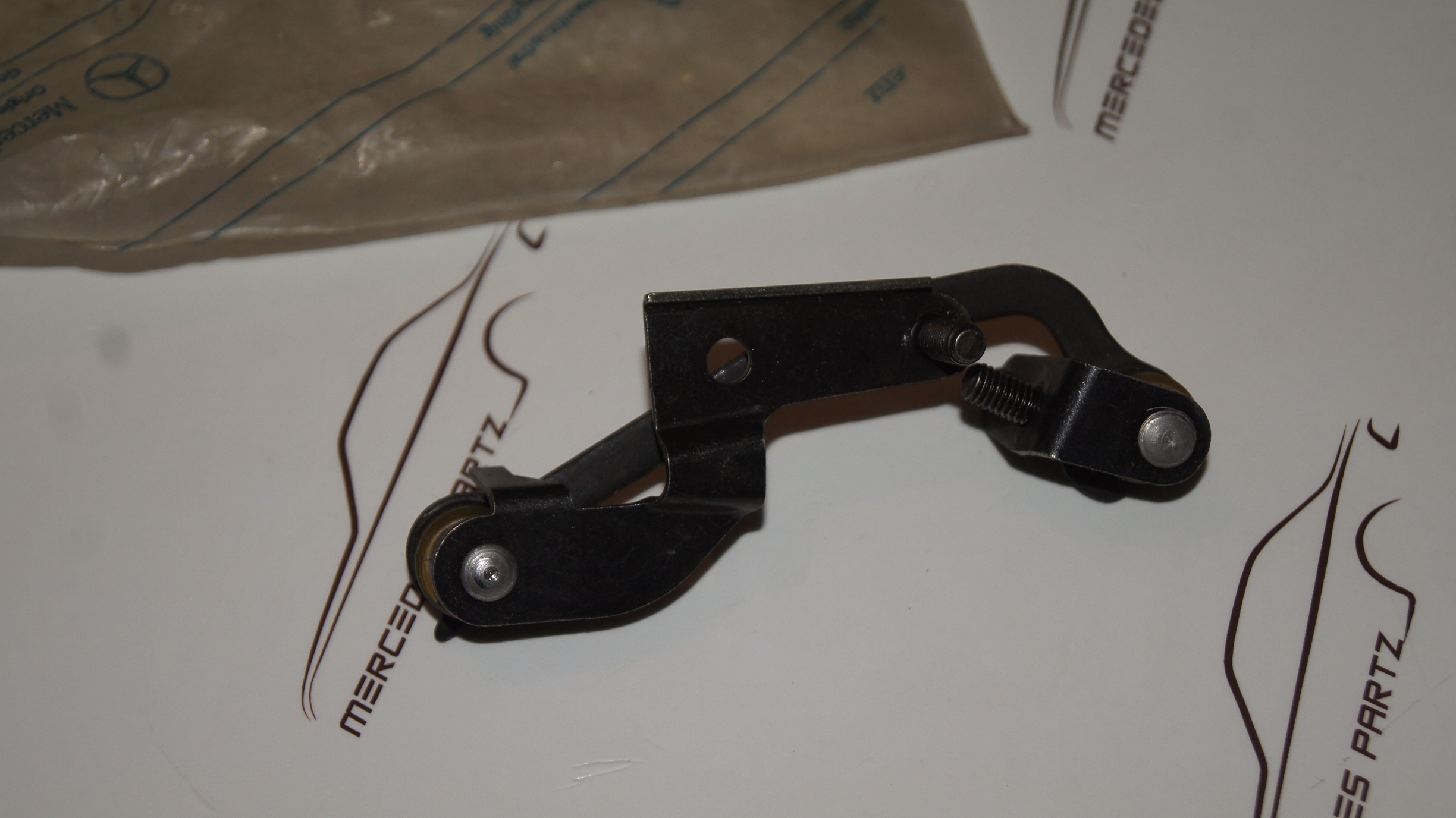 A2103203089 W210 headlight adjustment strut - mercedespartz