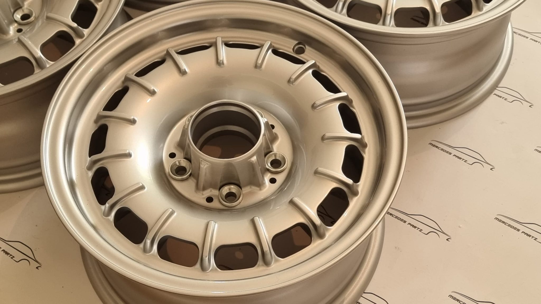 A1084001002 NEW 14 inch Bundt rims set W107 W108 W109 W111 W113 W114 ...