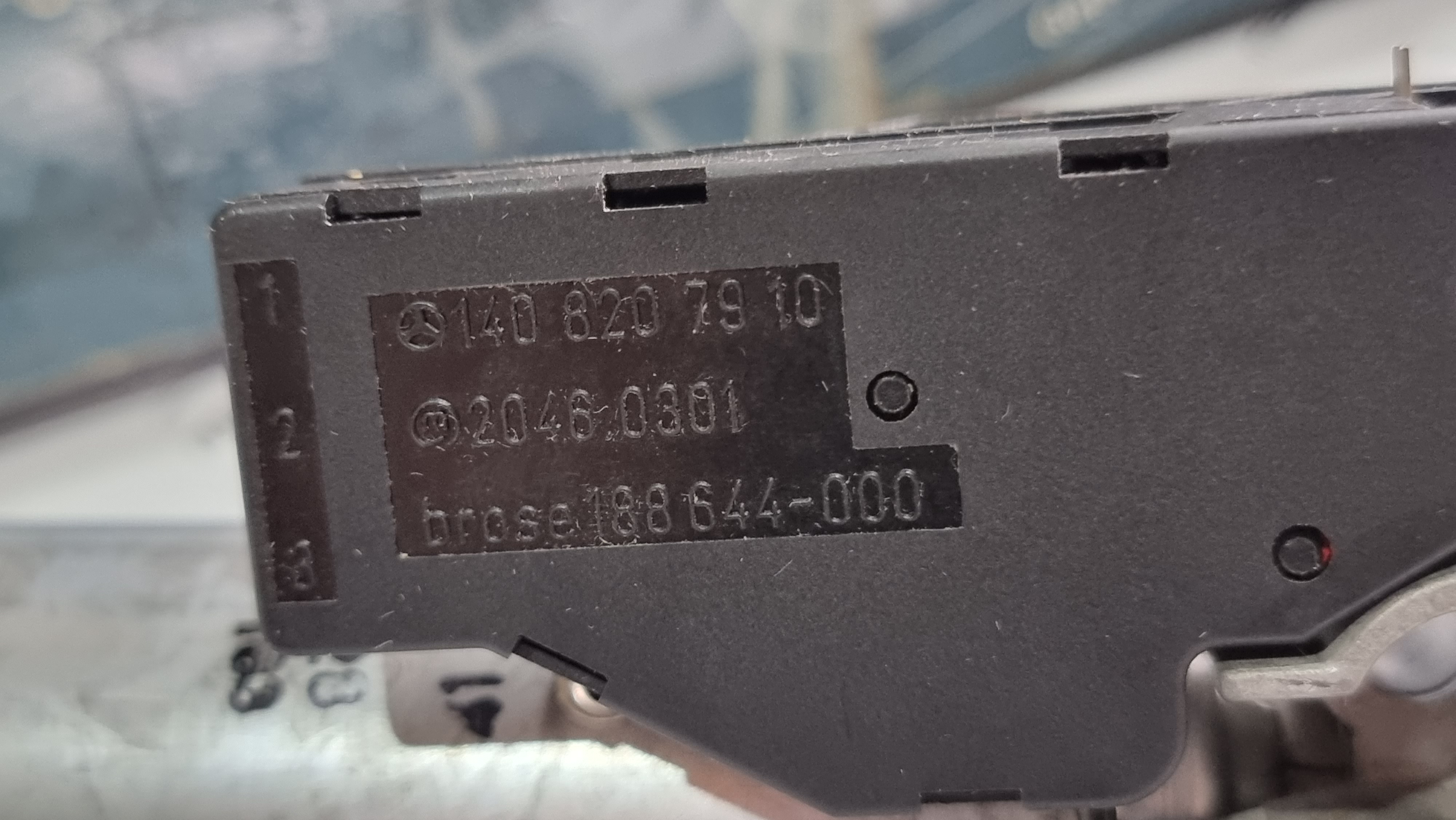 W140 rear seat electric motor A0048206042 - mercedespartz