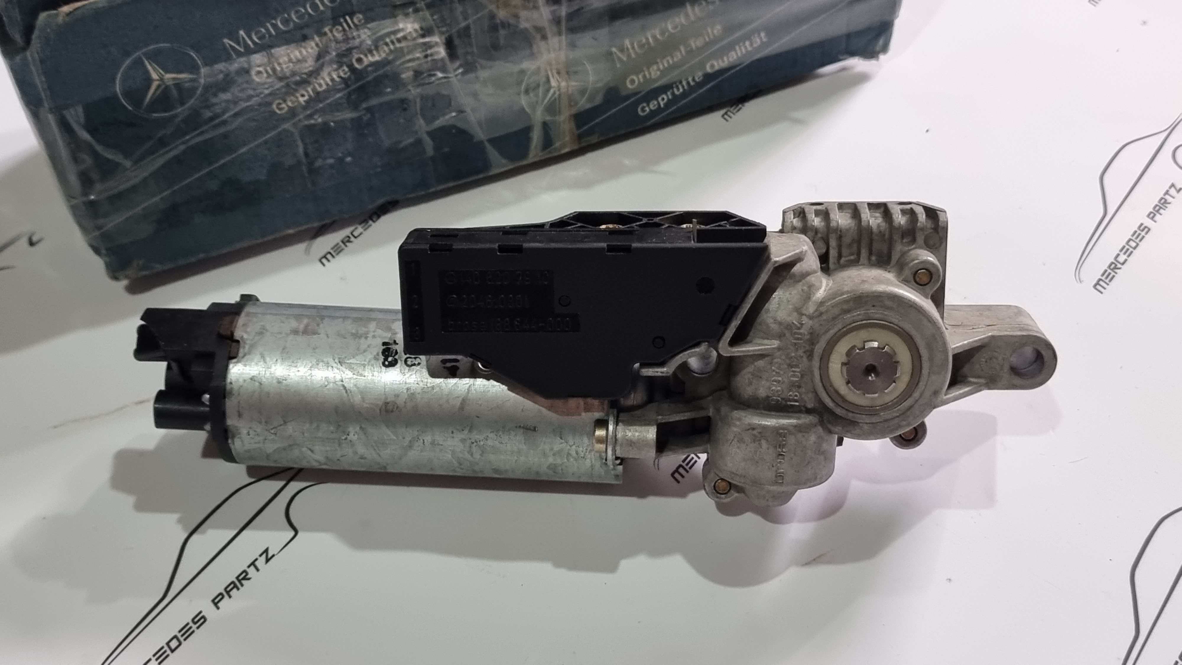 W140 rear seat electric motor A0048206042 - mercedespartz