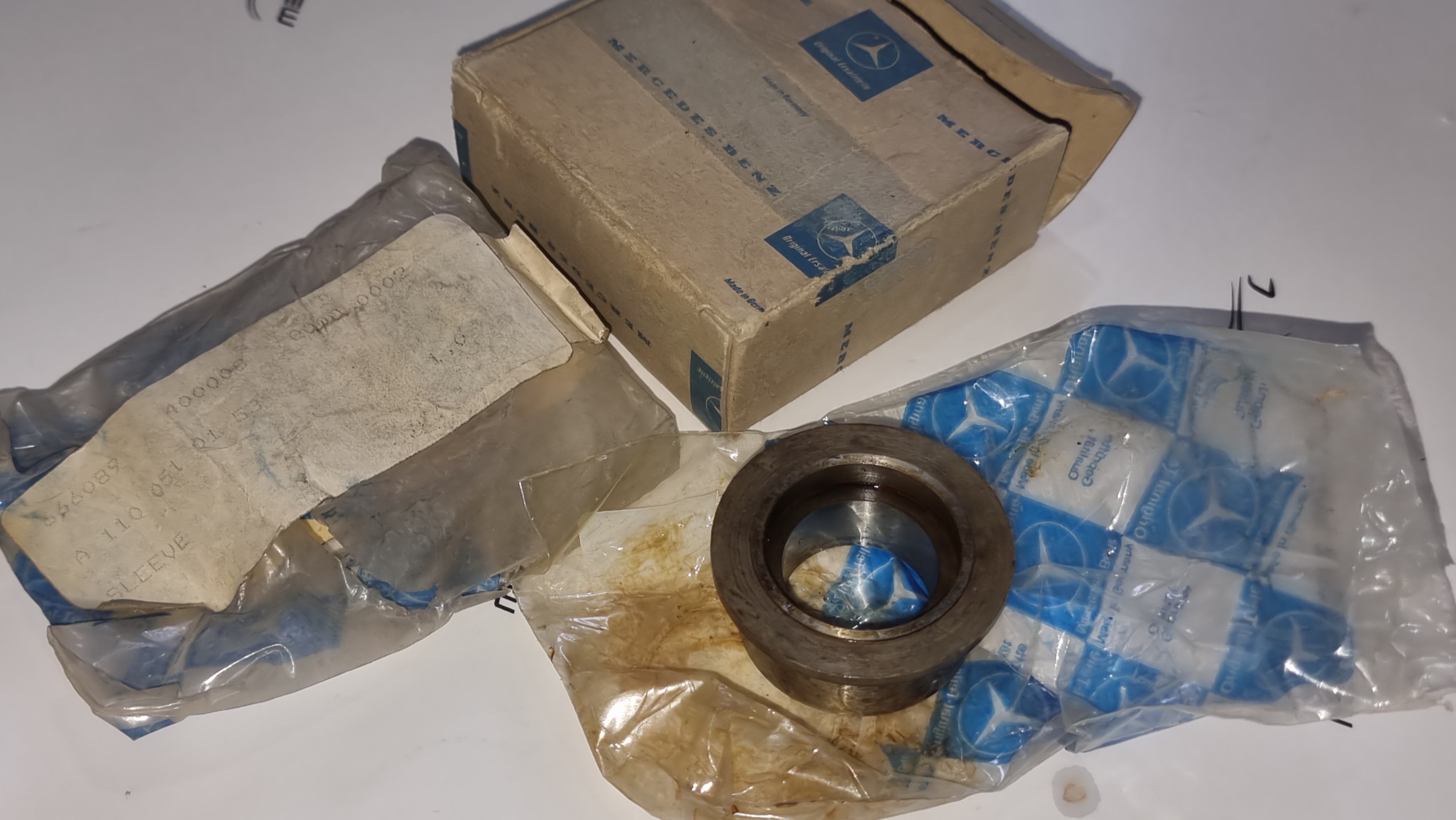 M110 camshaft gear spacer tube NOS - mercedespartz