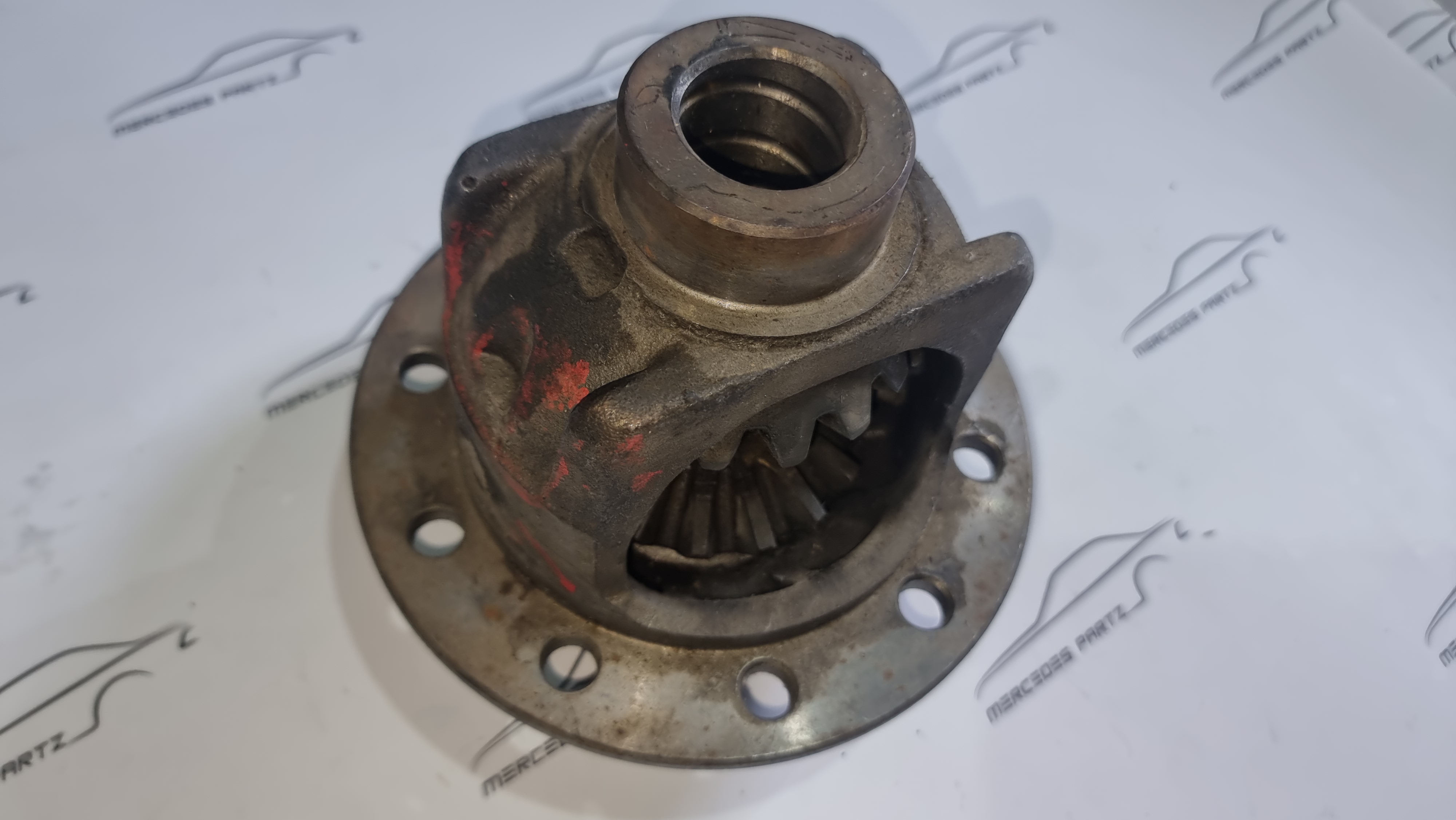 W107 W116 W126 R129 W124 W140 W210 differential gear NOS - mercedespartz