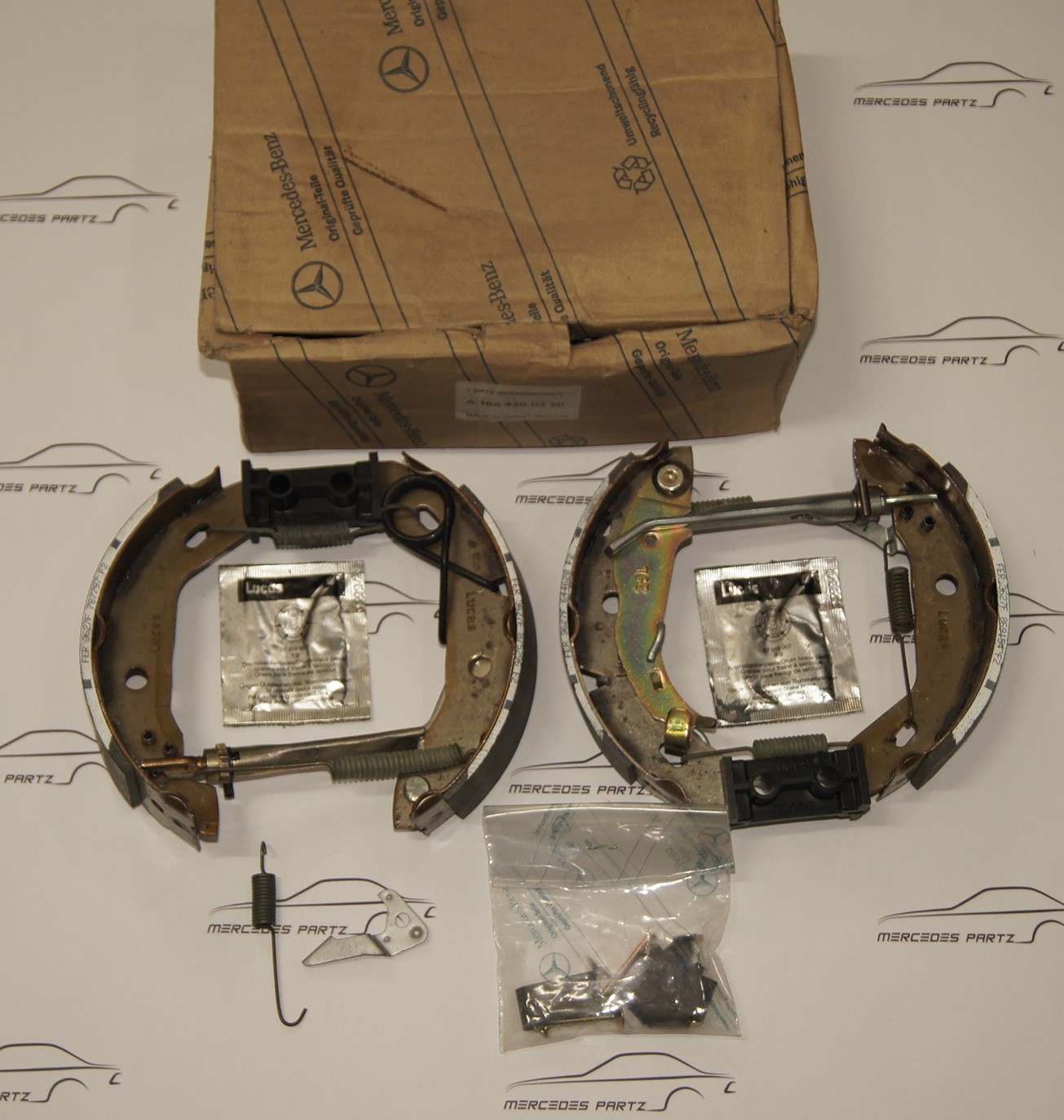 W168 rear wheel brake lining - mercedespartz