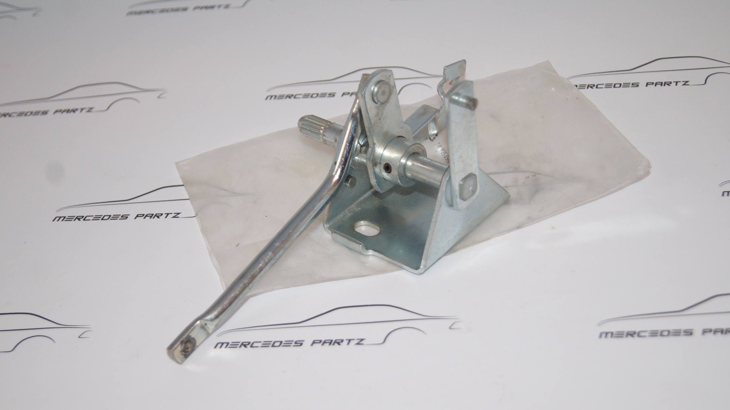 Mercedes-Benz R107 SL soft folding top mechanism NOS - mercedespartz