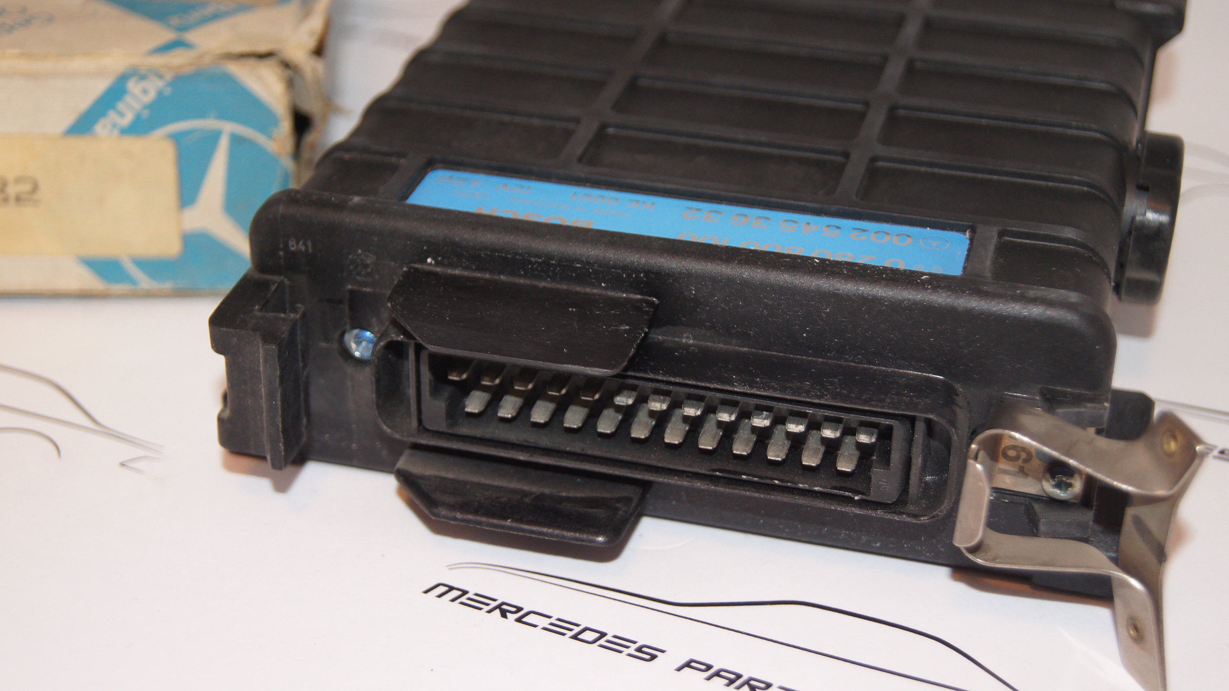 W201 024 190E 2.3 KE control unit NOS - mercedespartz