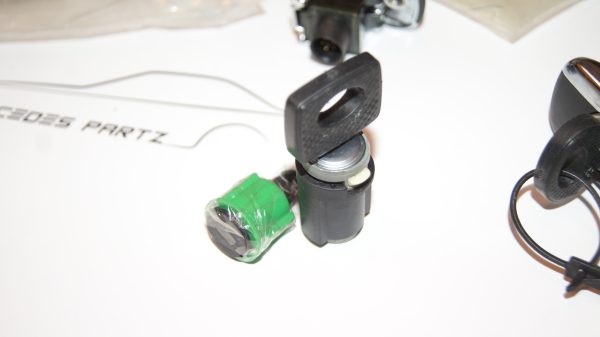 W202 outfit (lock+key+handle) infrared closing system kit NEW NOS ...