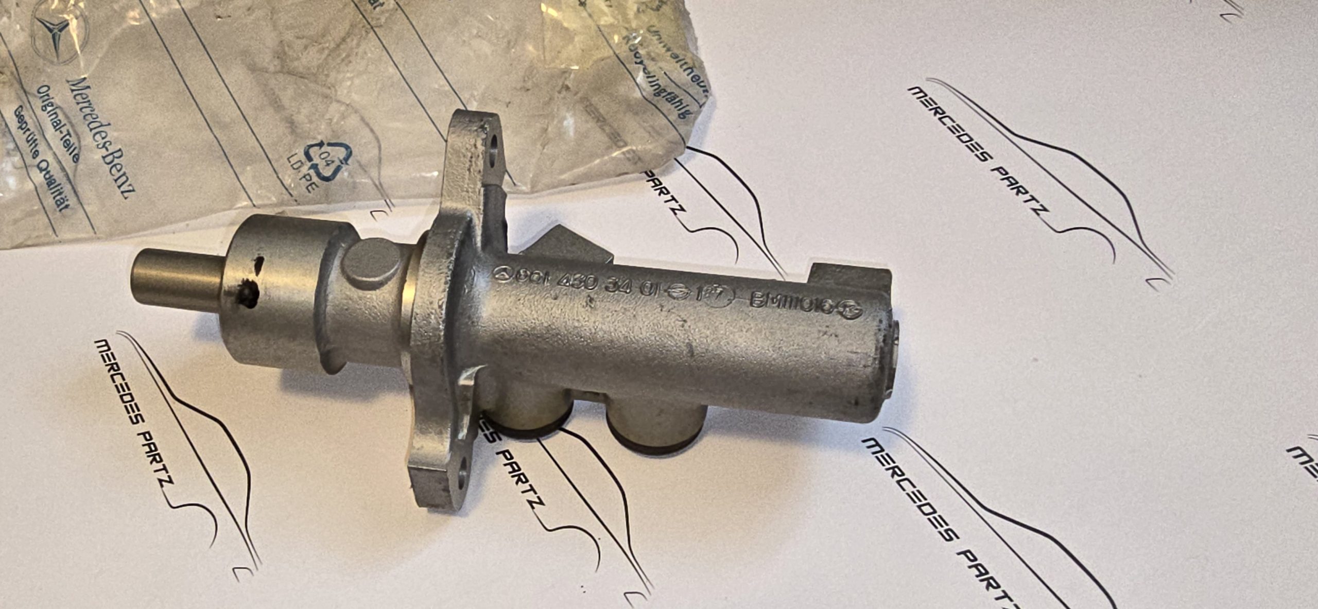 **FREE SHIPPING** A6614303401 Mercedes-Benz MB140 MB100 Brake master ...