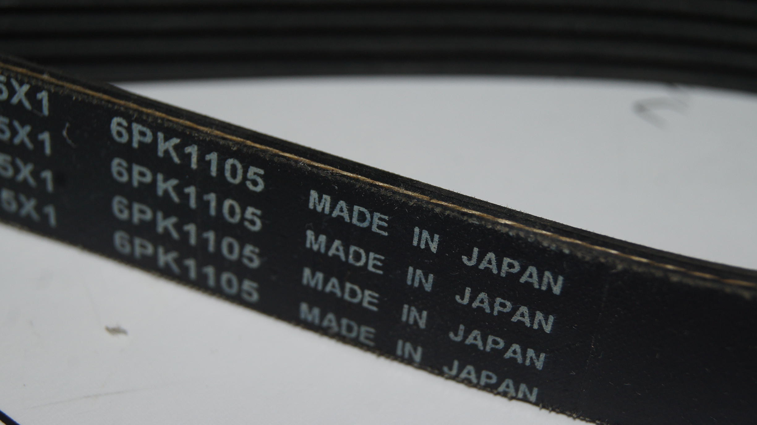 6PK 1105 , NISSAN MAXIMA 3.0 A/C v ribbed belt - mercedespartz